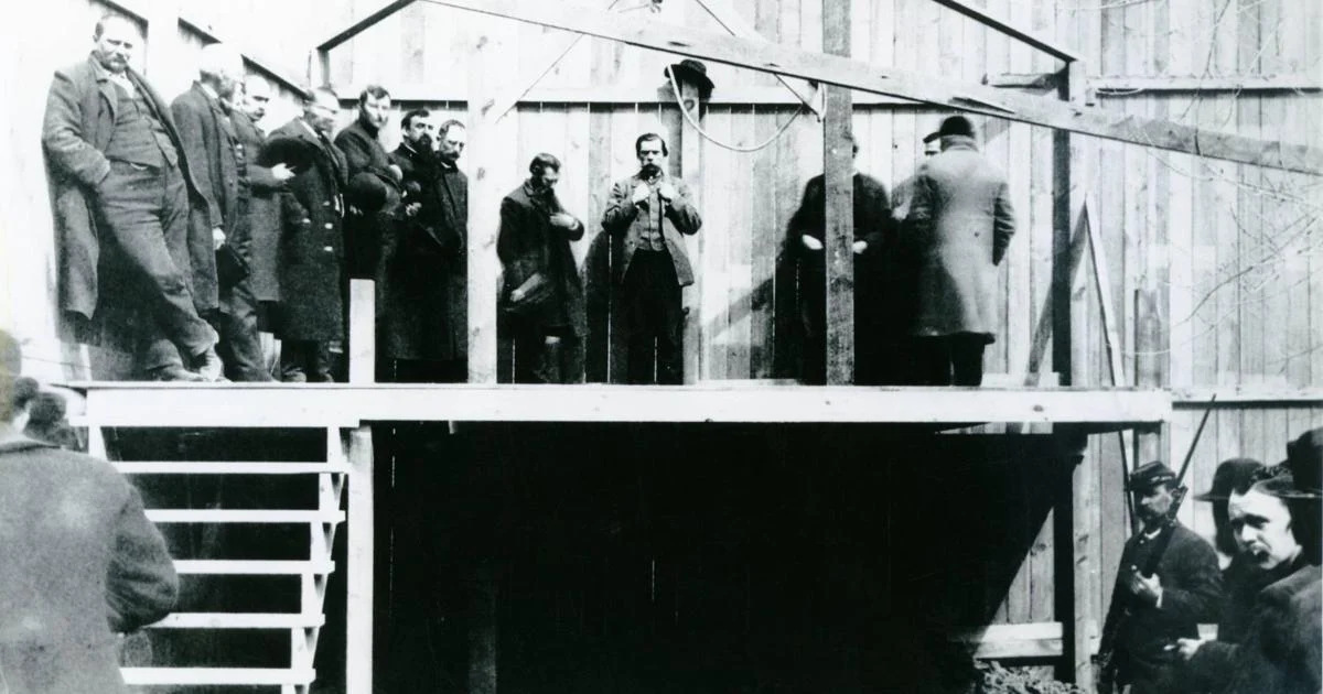 Old West Hangings: The Grim Ritual of Frontier Justice | OldWest.org